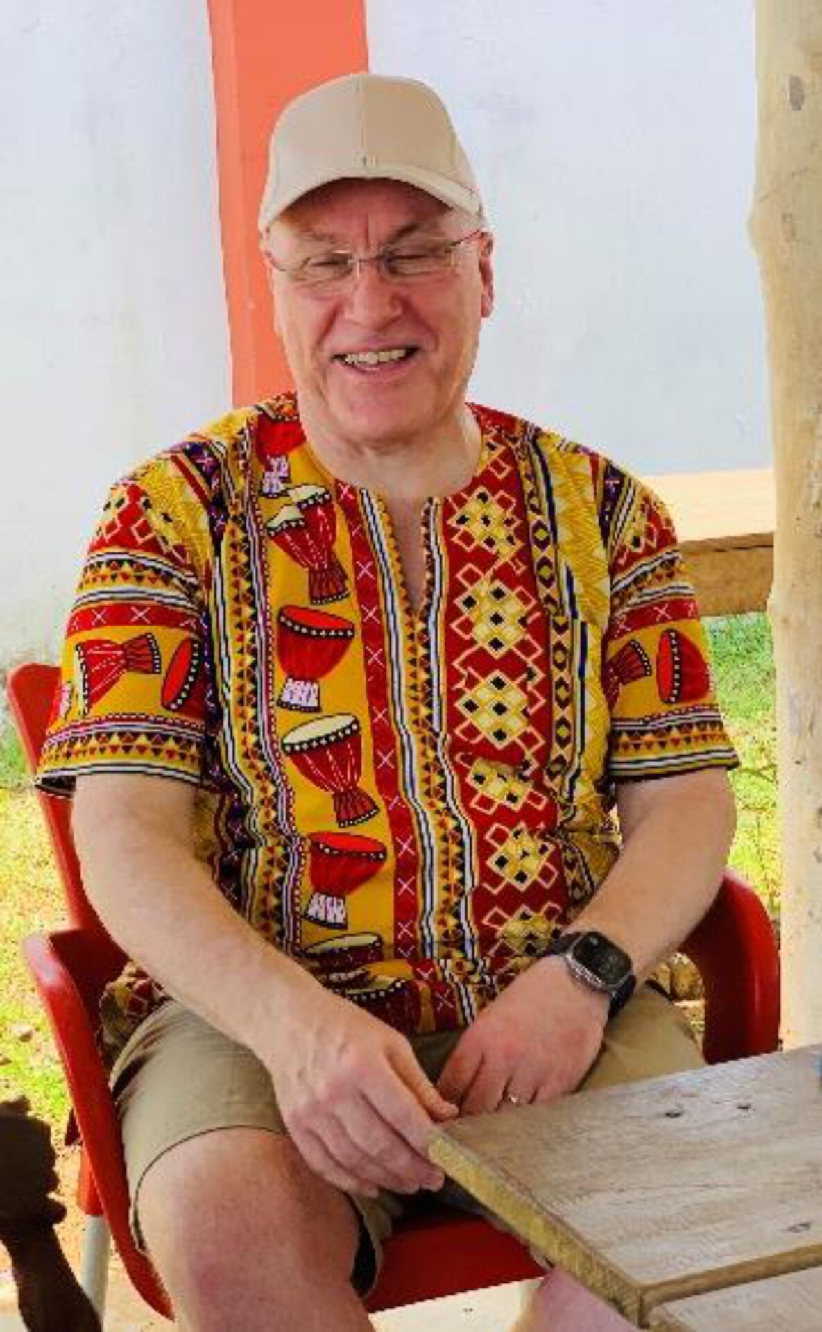 CAPTAIN BARRY HEDGES - Σύλλογος Υποτρόφων Ομίλου Εταιρειών Τσάκος